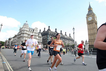 ASICS British London 10k: photo gallery by Victah Sailer, note by Larry ...