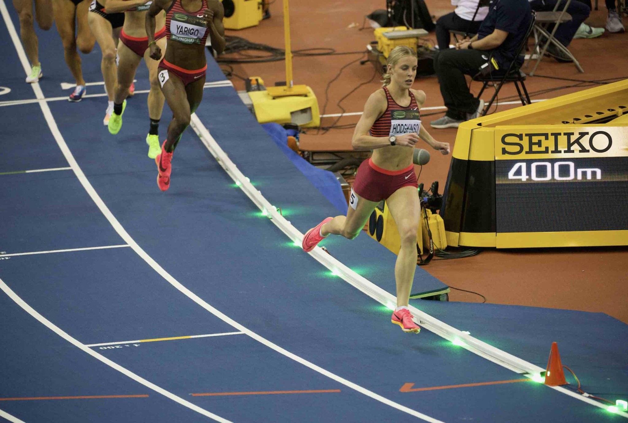 Keely Hodgkinson sets 800m NR at Birmingham WIT Final! - runblogrun