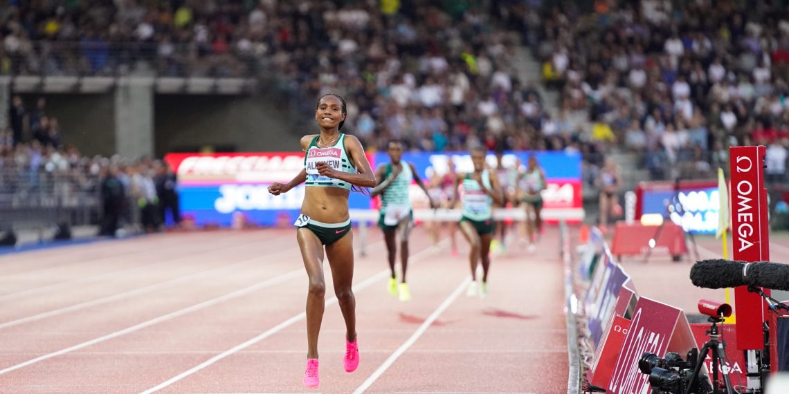 Faith Kipyegon breaks the women's 1500m world record in an evening of ...