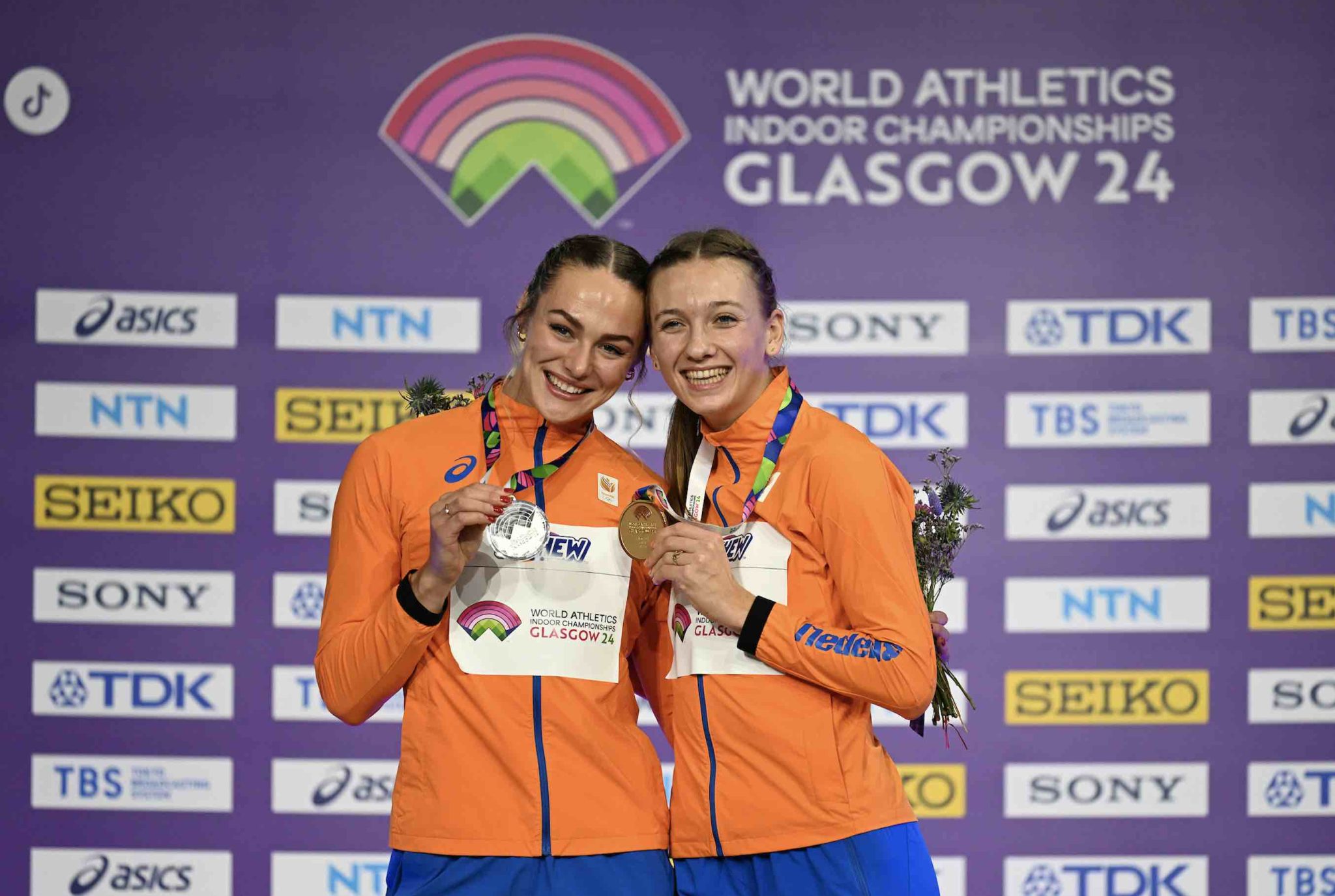 Femke Bol walks on water - runblogrun